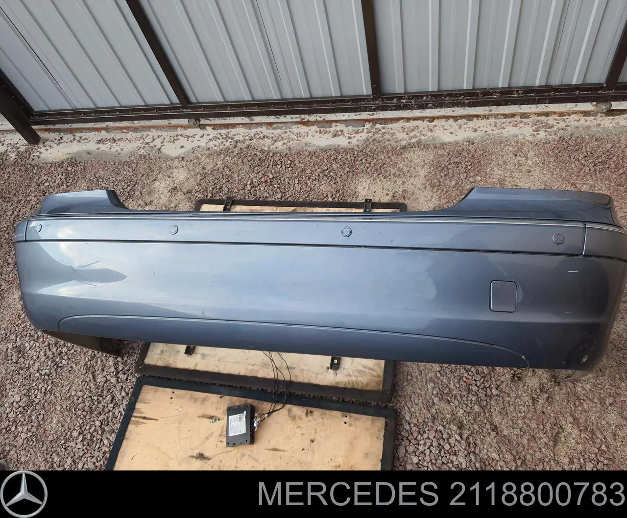 A21188007839999 Mercedes parachoques trasero