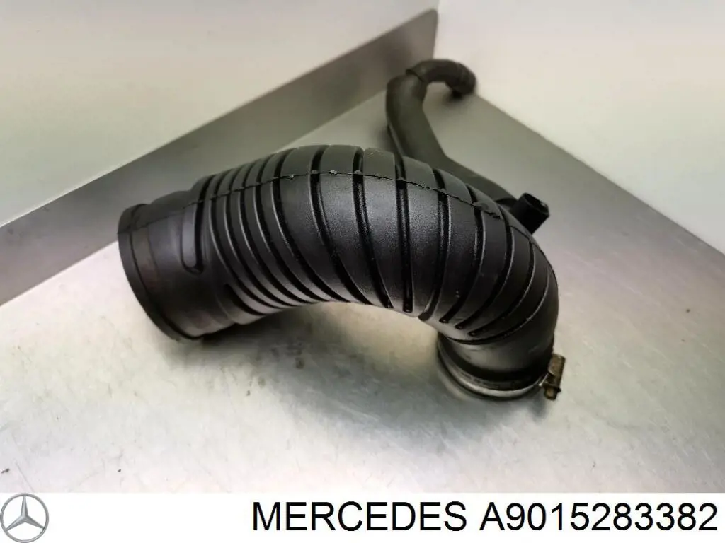 A9015283382 MERCEDES Tubo flexible de aspiración, salida del filtro de aire