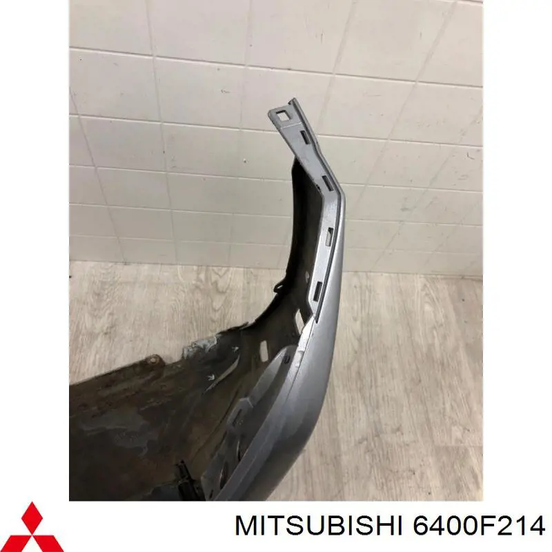6400F214 Mitsubishi parachoques delantero