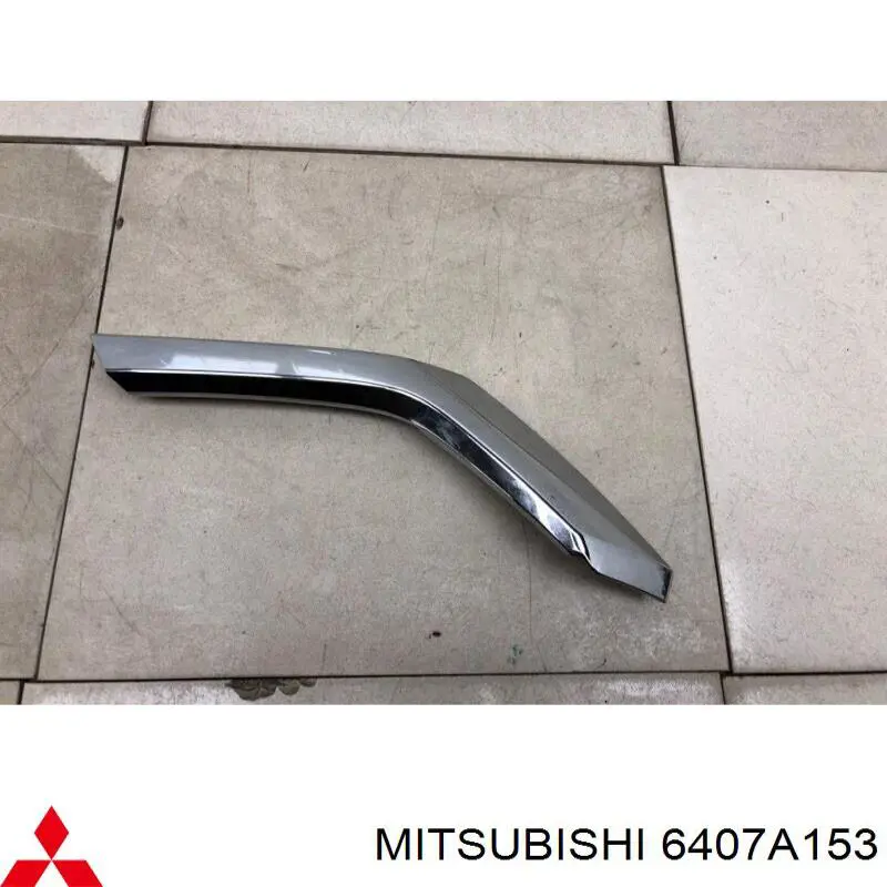 6407A153 MITSUBISHI moldura de rejilla parachoques delantero izquierda