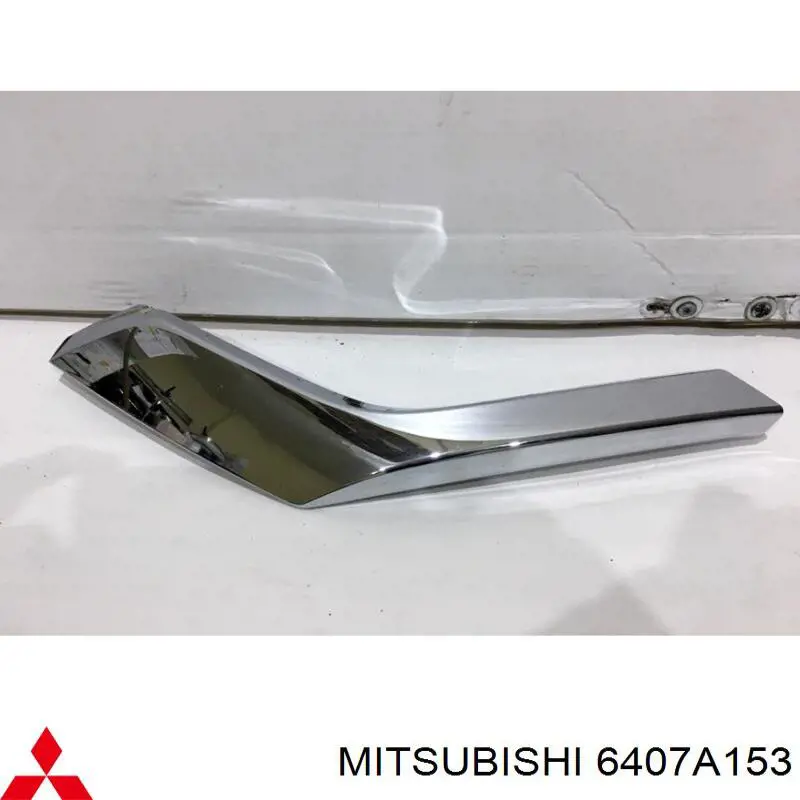 6407A153 MITSUBISHI Moldura de rejilla parachoques delantero izquierda