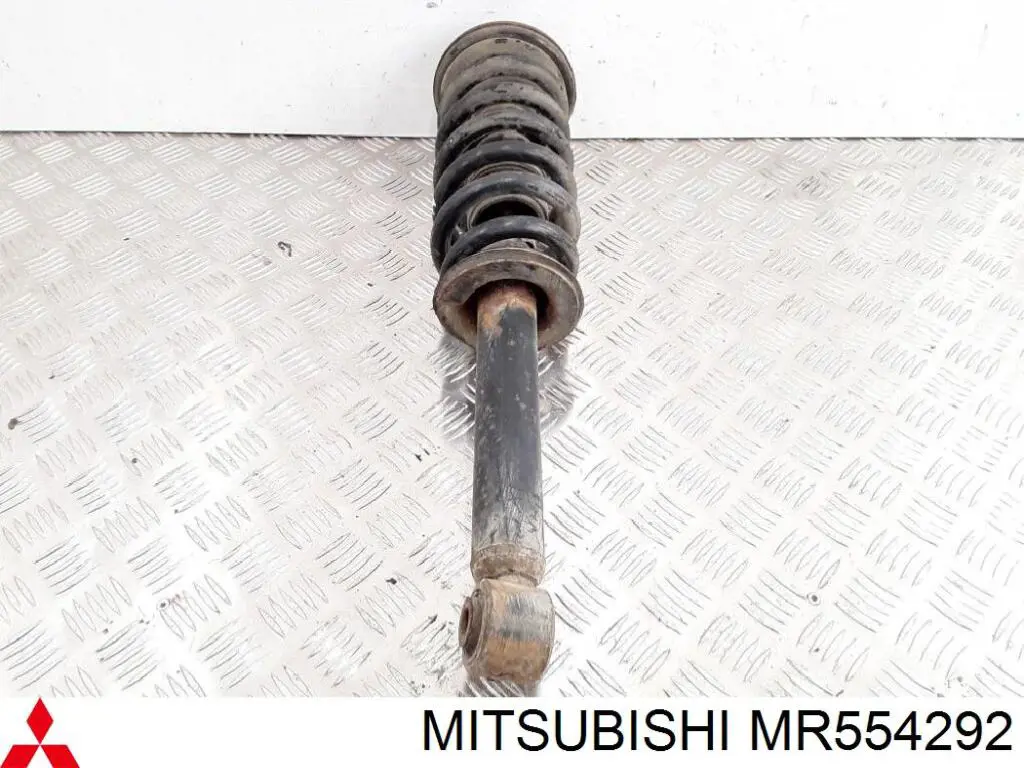 MR554292 MITSUBISHI Amortiguador delantero