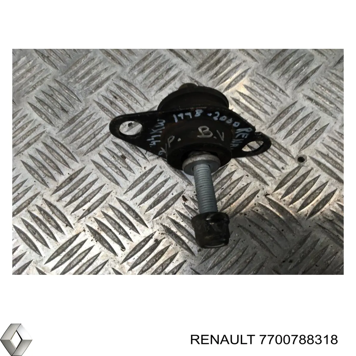 7700 788 318 RENAULT (RVI) Soporte izquierdo del motor