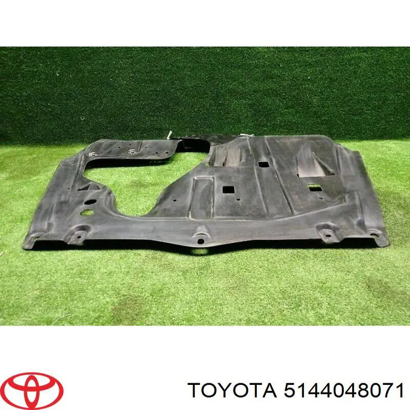 5144048070 Toyota protección motor /empotramiento