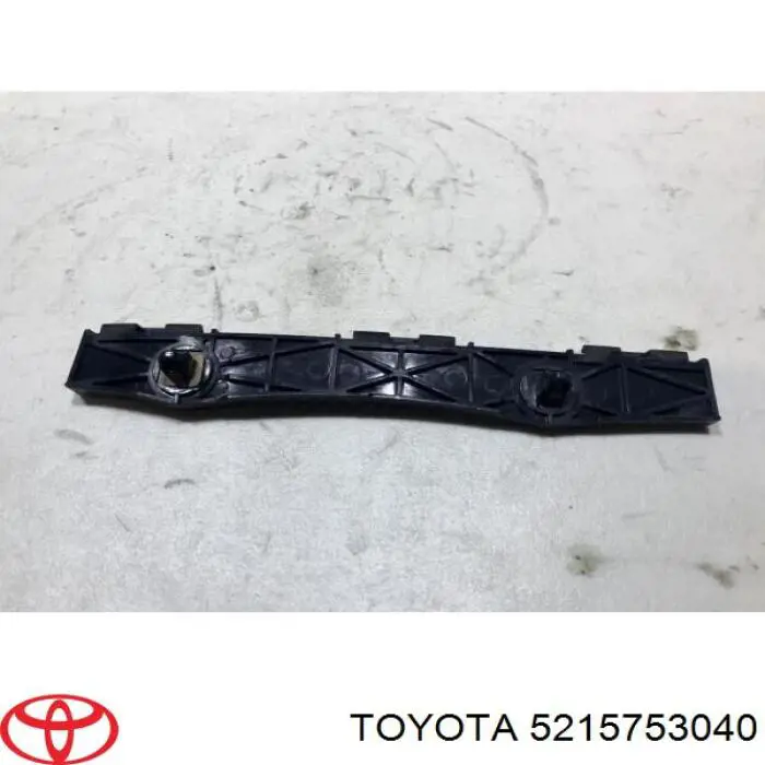 5215753040 TOYOTA soporte de guía para parachoques trasero, derecho