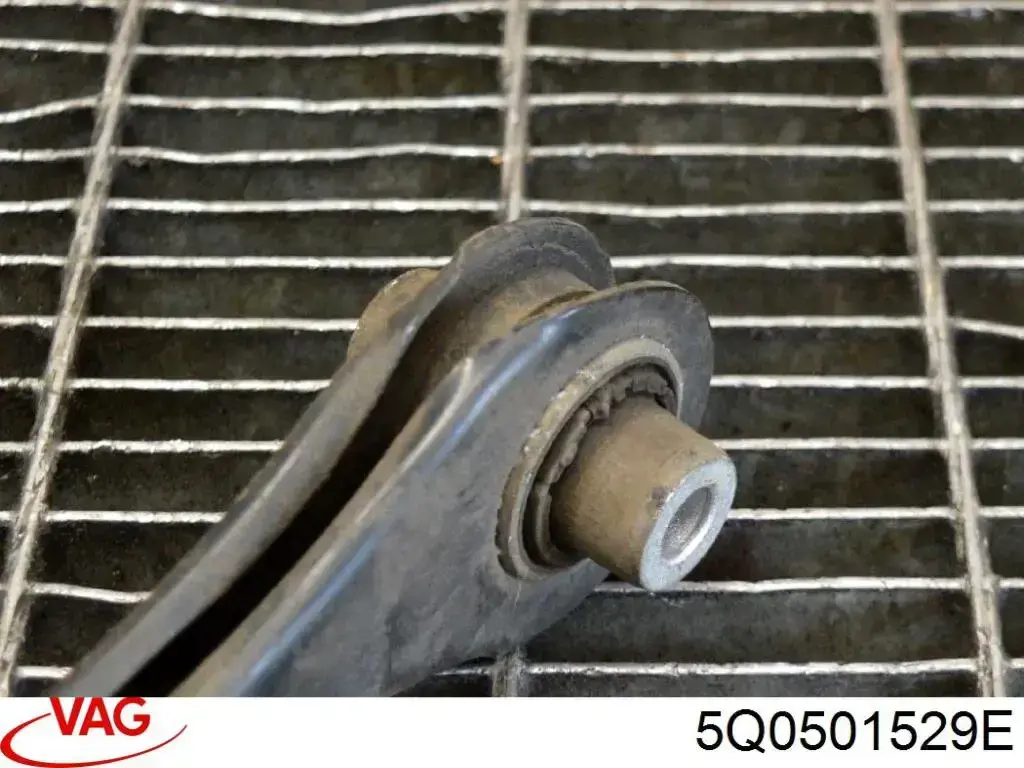 5Q0501529E VAG Brazo De Suspension Trasera
