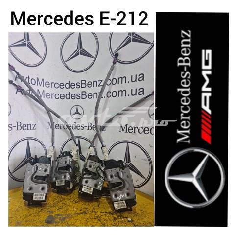 A2047301435 Mercedes cerradura de puerta trasera derecha