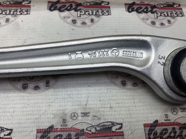 2223500129 Mercedes mangueta trasera izquierda (suspension)