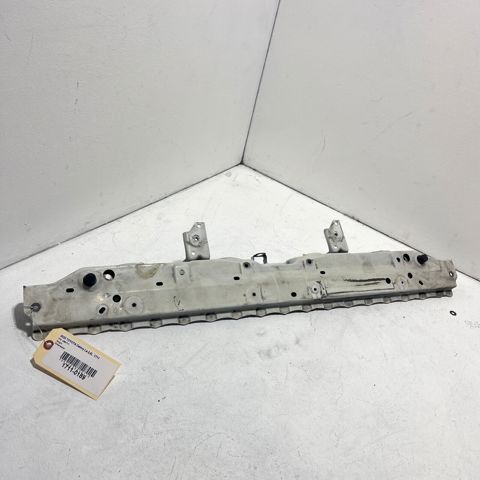 5320506901 TOYOTA soporte de radiador superior