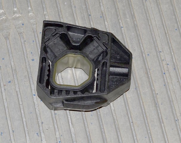 1K0121367C VAG soporte de montaje, radiador, superior