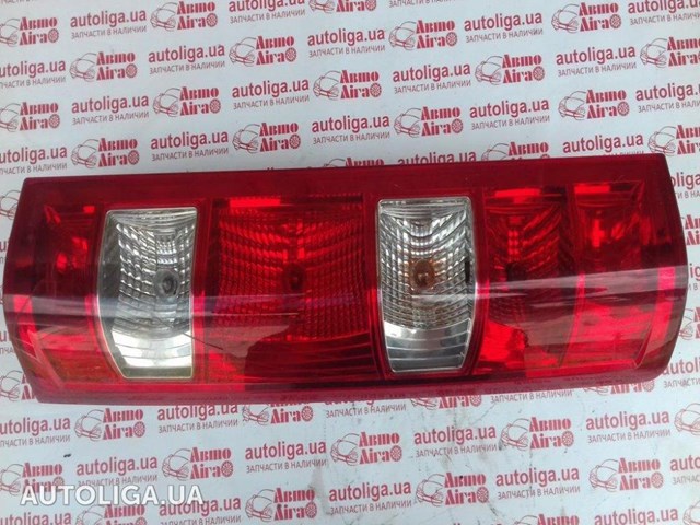 69500590 Iveco piloto posterior derecho