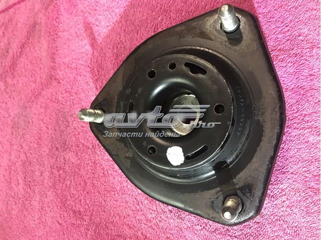 4860942040 Toyota soporte amortiguador delantero