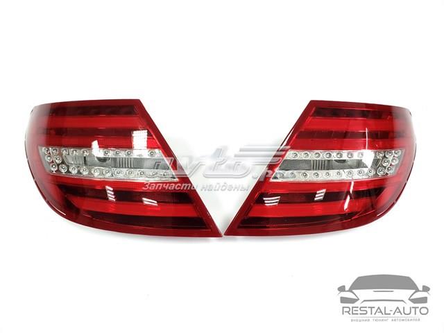 A204906020364 Mercedes piloto posterior izquierdo