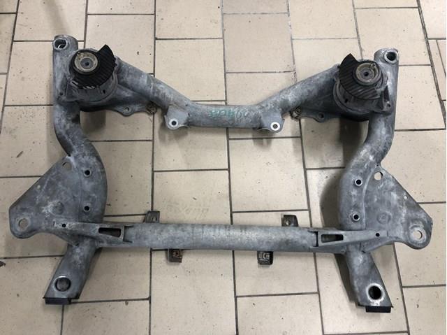 A2046281057 Mercedes subchasis delantero soporte motor