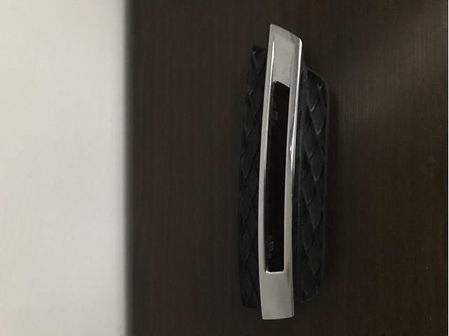 1668844422 Mercedes rejilla de antinieblas delantera derecha