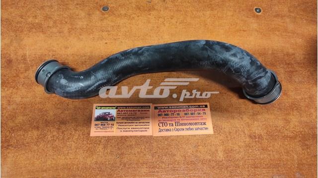 2045011582 Mercedes tubería de radiador arriba