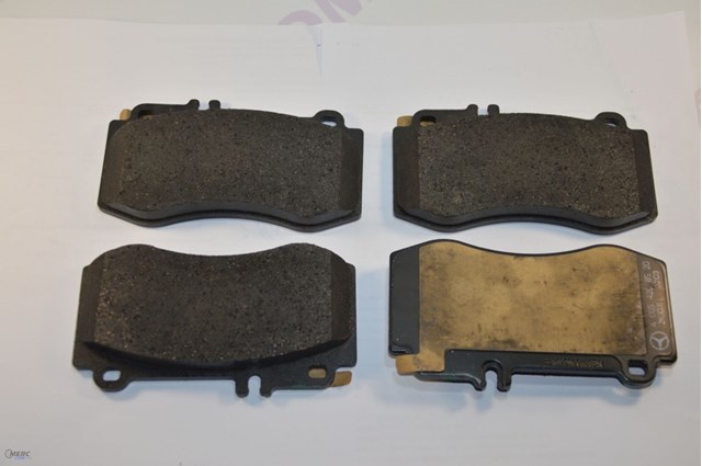 A0054208520 MERCEDES Pastillas de freno delanteras