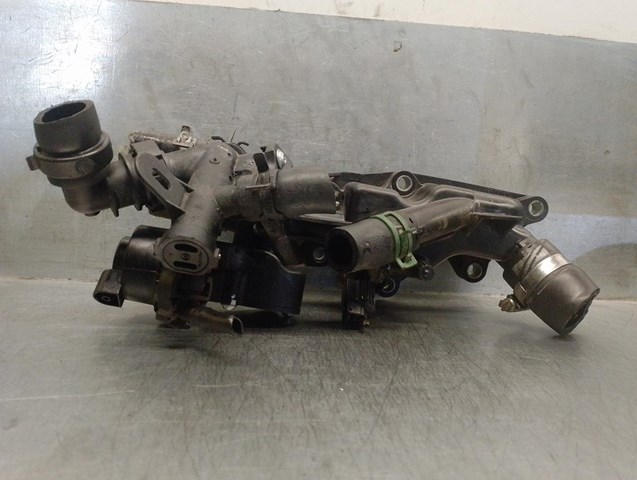 1106000Q1G Nissan caja del termostato