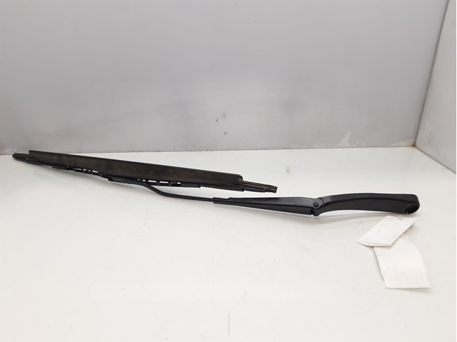 2038203144 Mercedes brazo del limpiaparabrisas