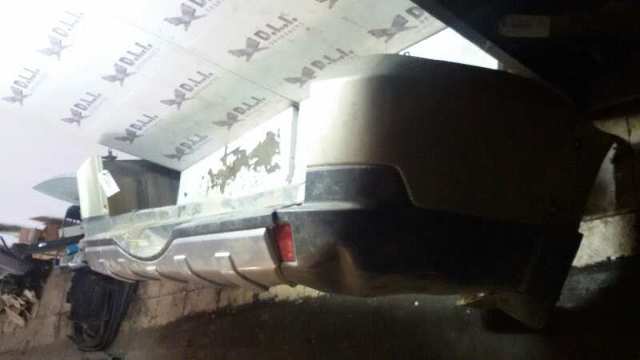 6410A579 MITSUBISHI parachoques trasero, parte central