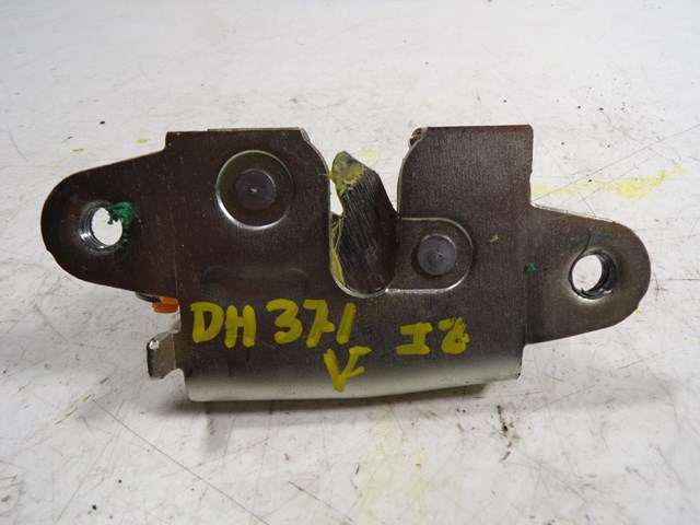 657900K010 Toyota cerradura de portón trasero izquierdo