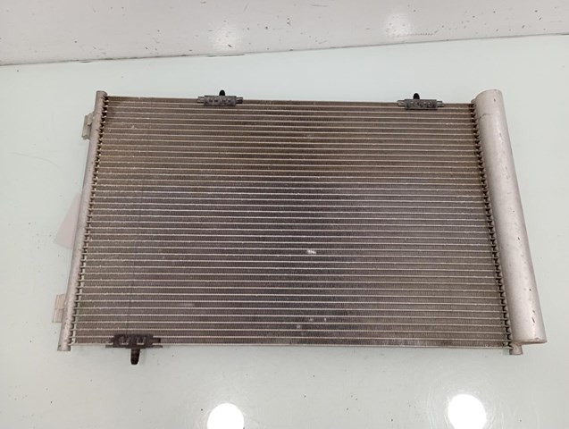 261167 Cargo condensador aire acondicionado