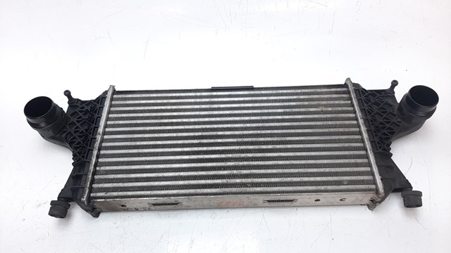 0995002800 Mercedes radiador de aire de admisión