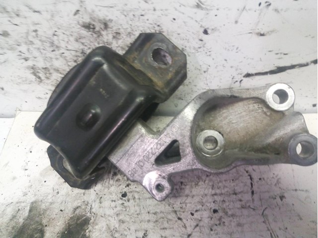 A132220014864 Mercedes soporte motor izquierdo