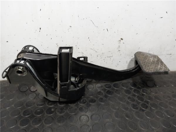A2042902001 Mercedes pedal de freno