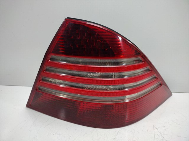 A2208200864 Mercedes piloto posterior derecho