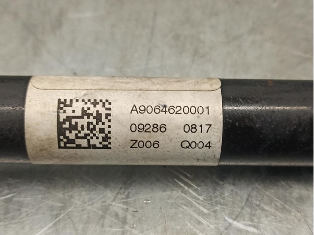 A9064620001 Mercedes columna de direccion eje cardan inferior