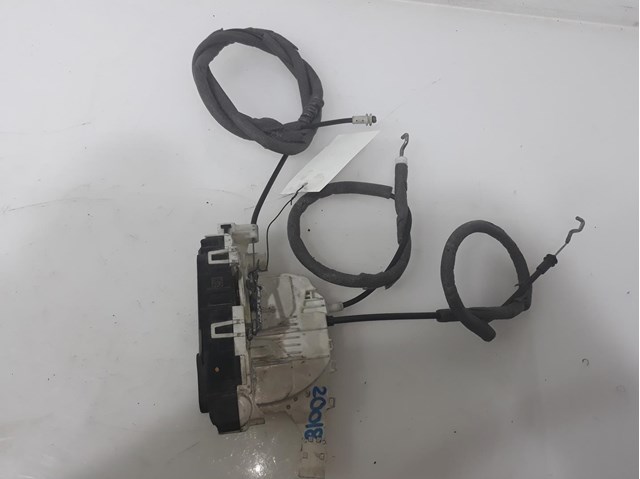 9067400935 Mercedes cerradura de puerta de batientes, trasera derecha