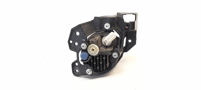 B63B51680A Mazda faro antiniebla derecho
