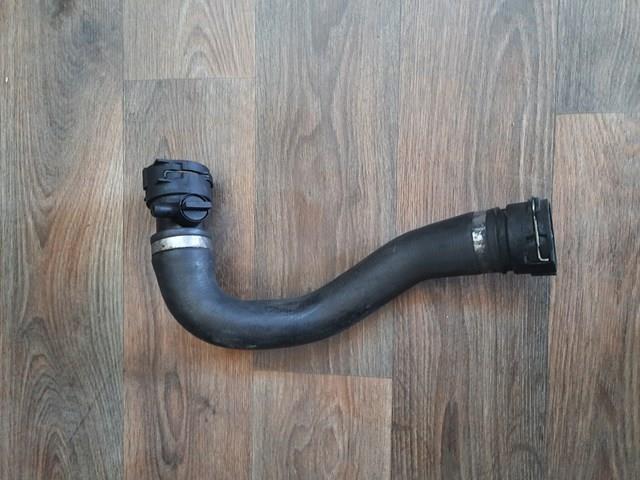 4F0121055F VAG manguera refrigerante para radiador inferiora