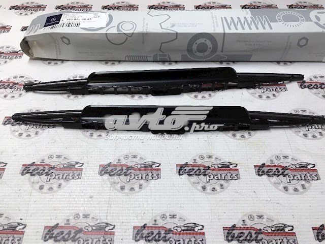 A4638200545 Mercedes juego de limpiaparabrisas de luna delantera, 2 piezas