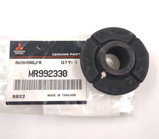 MR992330 MITSUBISHI silentblock en barra de amortiguador delantera