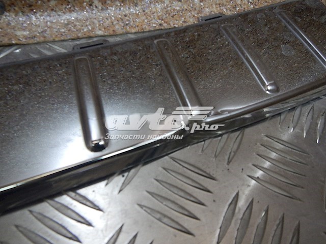 7P6807787A VAG listón protector, parachoques trasero superior (estribo)