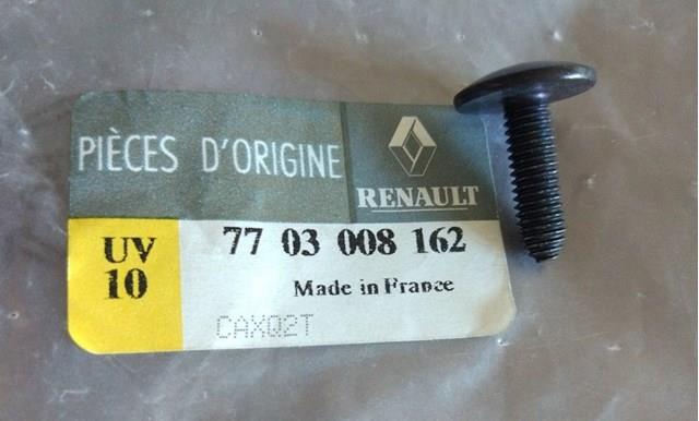 7703008162 RENAULT (RVI) Bomba de agua