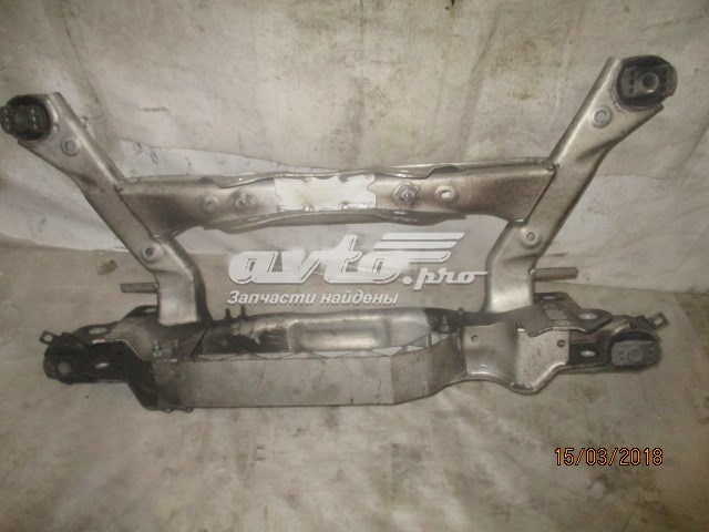 5N0505235L VAG subchasis trasero soporte motor