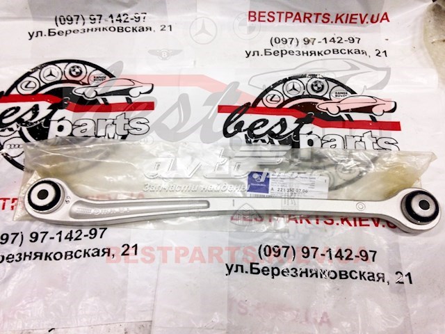 A2213500806 Mercedes mangueta trasera derecha (suspension)