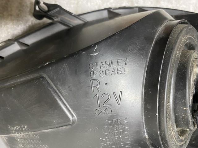 8111008030 TOYOTA Faro derecho