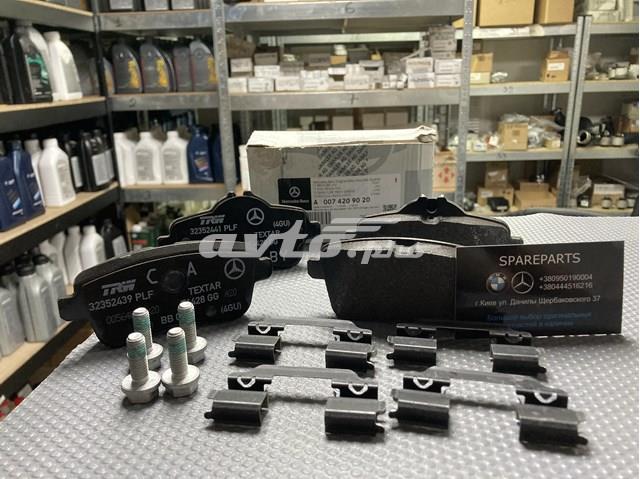 0074209020 Mercedes pastillas de frenos traseras