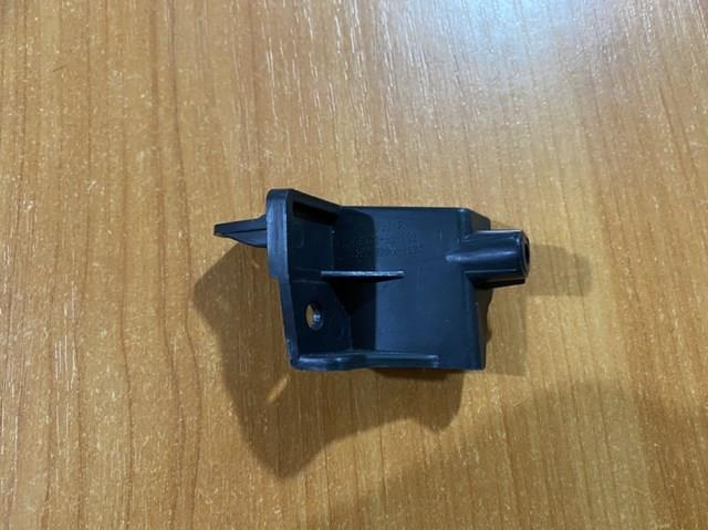 BHN150152 MAZDA soporte de parachoques delantero derecho