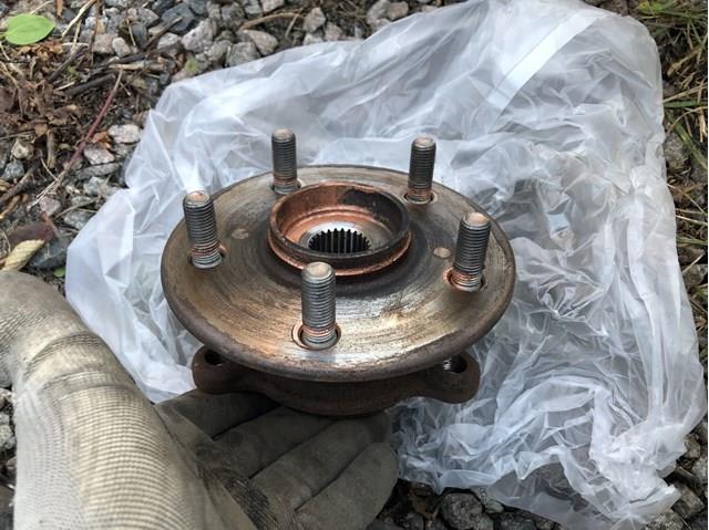 4355033010 Toyota cubo de rueda delantero comprar barato