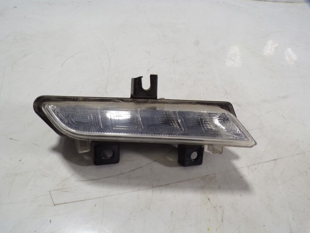 266000411R RENAULT (RVI) luz diurna derecha