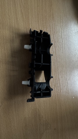 86513D7000 HYUNDAI/KIA Soporte de parachoques delantero exterior izquierdo