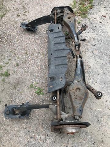 3C0505235AC VAG subchasis trasero soporte motor comprar barato