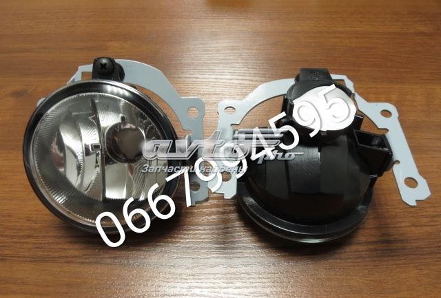 8321A668 Mitsubishi faro antiniebla izquierdo / derecho