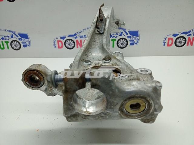 8K0407254R VAG muñón del eje, suspensión de rueda, delantero derecho