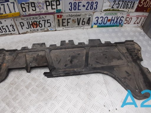 3Q0825235A VAG protección motor delantera